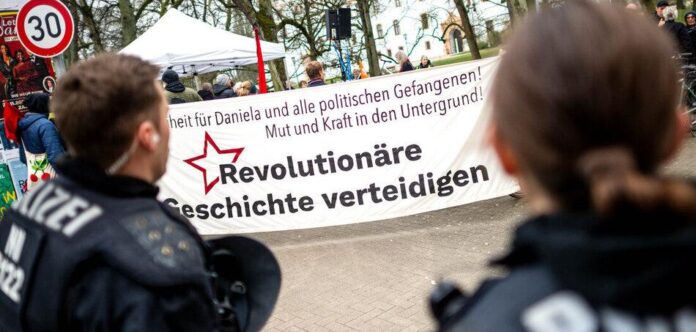 Underjordisk före detta RAF-medlem uppmanar till solidaritet med ...